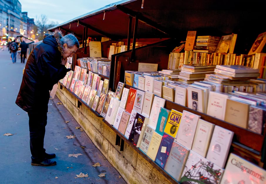 Bouquinistes: Meet the Famous Booksellers of Paris | Engoo 每日新聞