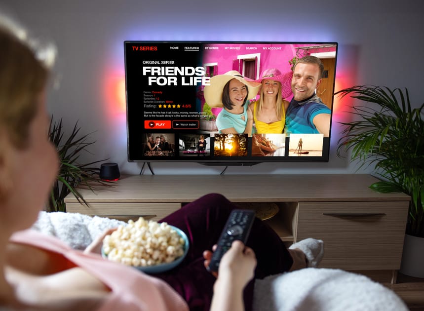 91% of Americans Have Lost Sleep to Binge Watching | Engoo 每日新聞