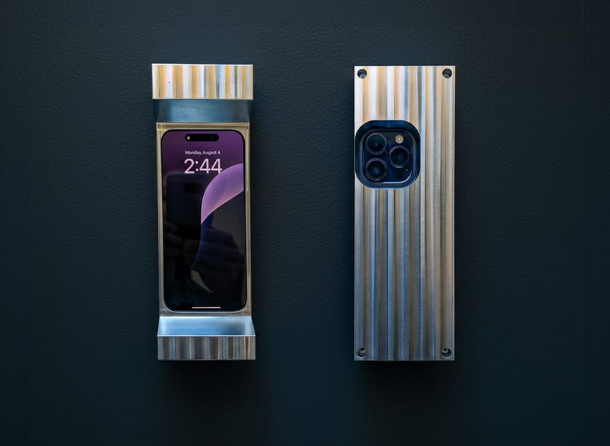 Steel Phone Case Aims to Make Phone Use Hurt | Engoo Daily News