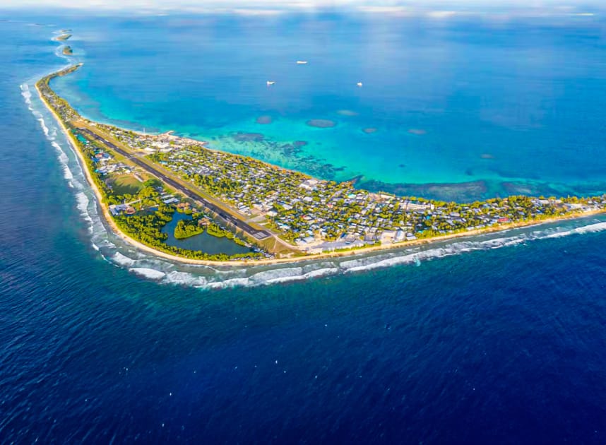 One of the World's Smallest Countries Gets First ATMs | Engoo 每日新聞