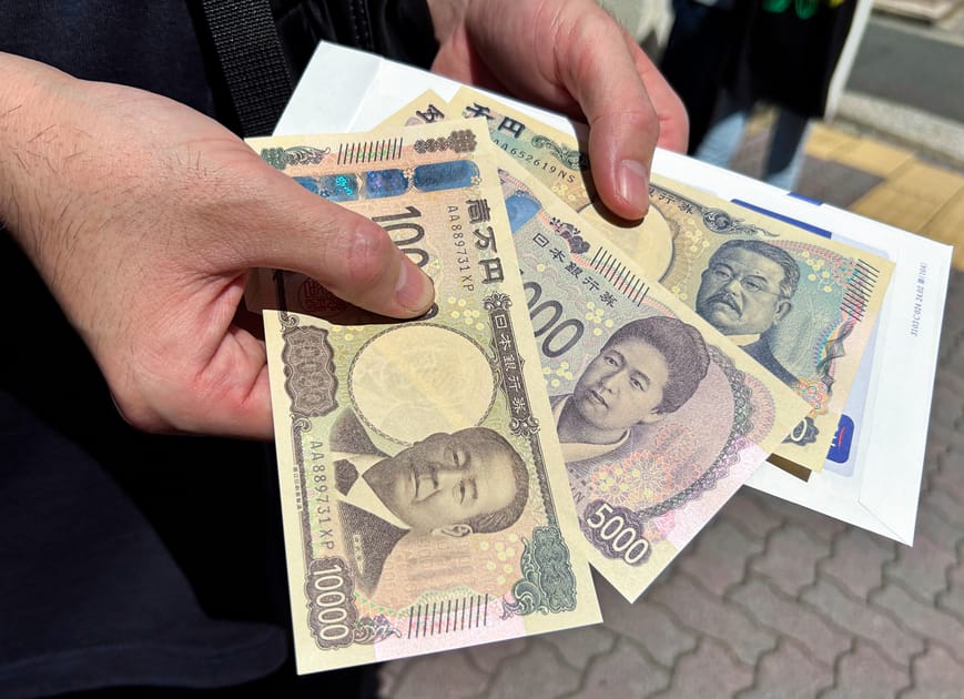 Japan Releases New Anti-Counterfeit Banknotes | Engoo Daily News