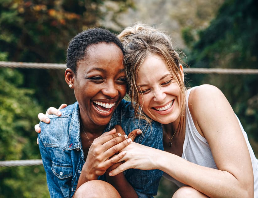 Laughing Together Helps Strangers Feel Closer | Engoo 每日新聞
