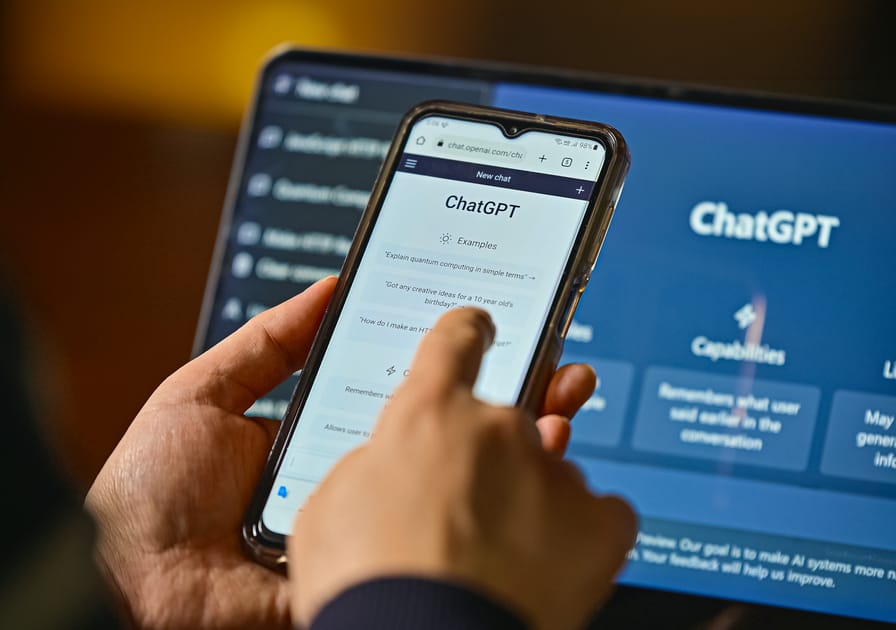 What Do People Really Use AI Chatbots for? | Engoo Daily News