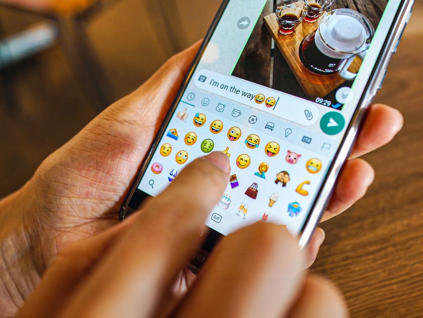 How Emoji Meanings Are Changing | Engoo