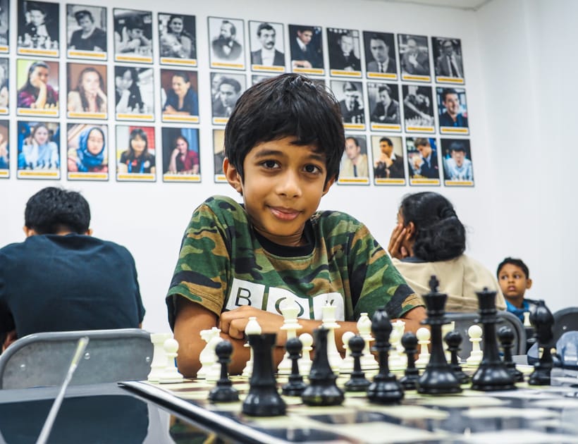 8-Year-Old Becomes Youngest to Beat Chess Grandmaster | Engoo 每日新聞