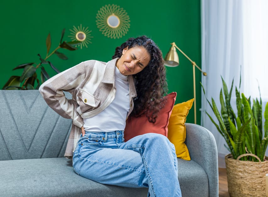 Study Finds Best Sit-Stand Rate for Back Pain | Engoo Daily News