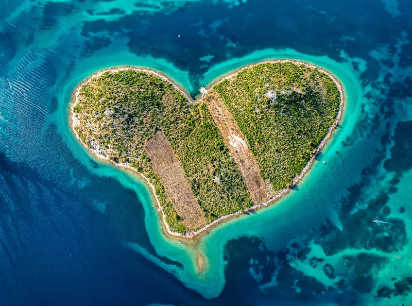 Bird's-Eye View: Islands That Look Cool From Above | Engoo Daily News