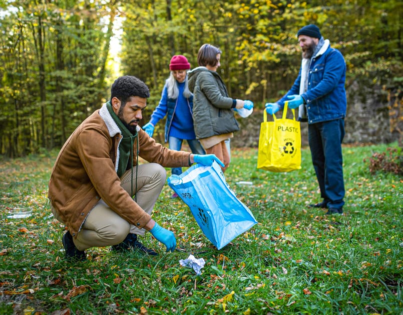 Helping the Environment Can Make You Happier | Engoo Daily News