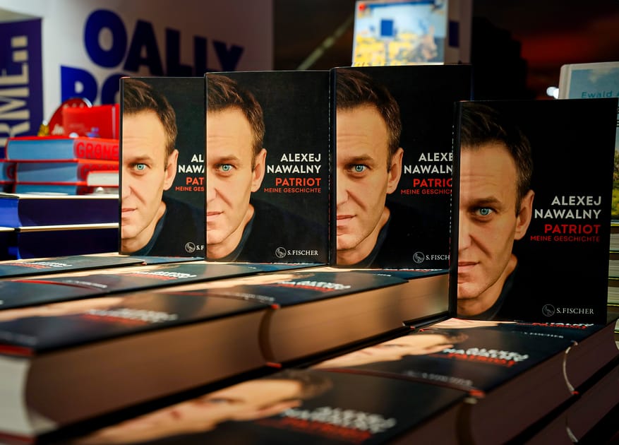 Navalny's Memoir Released Eight Months After Death | ข่าวประจำวัน Engoo