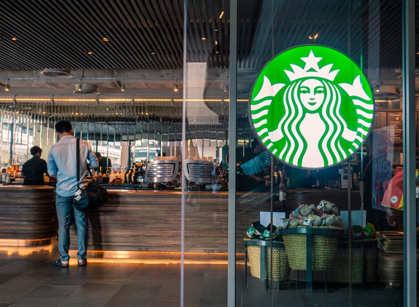Starbucks Facing Increasing Pressure from US Rivals | Engoo 每日新聞