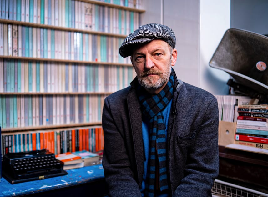 Artist Collects 1,984 Copies of 1984 for Art Installation | Engoo Daily ...