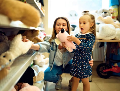 When Given Money, Low-Income Parents Spend More on Their Kids | Engoo ...