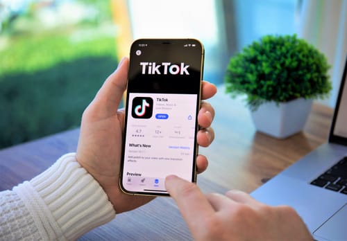 TikTok Is UK's Fastest Growing News Source, Says Report | Engoo Daily News