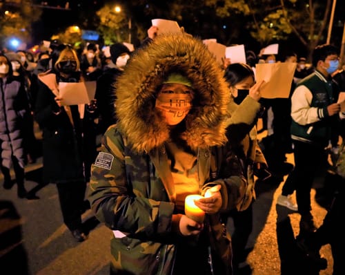 Anti-Lockdown Protests Call for China's Xi to Step Down | Engoo Daily News