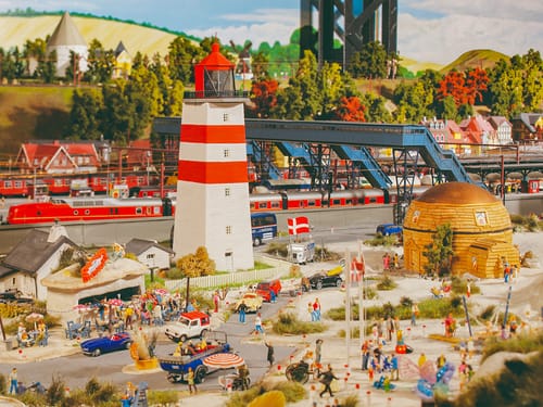 Look Inside Hamburg's Tiny Model World | Engoo Daily News