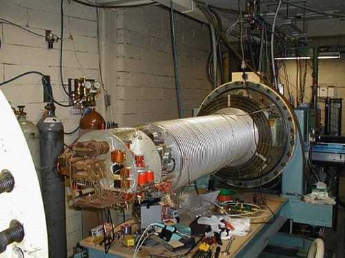 US Scientists Build the Smallest Particle Accelerator | Engoo Daily News