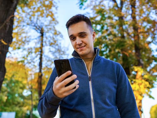 LOL: Why We're Not Really Laughing Out Loud | Engoo 每日新闻