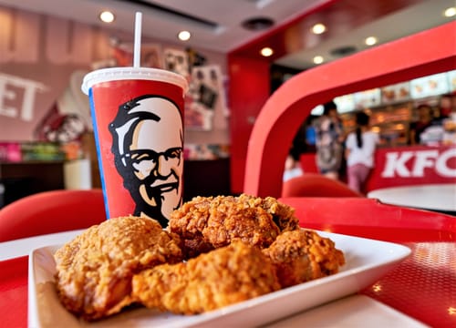 Students Use App Error to Get $30,000 of KFC for Free | Engoo Daily News