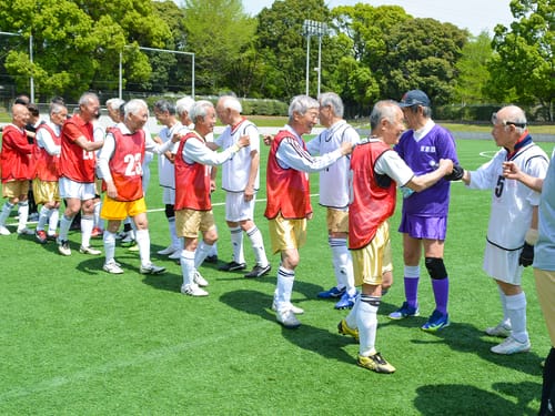 Tokyo's Over-80 Soccer League Keeps Seniors Active | Engoo Daily News