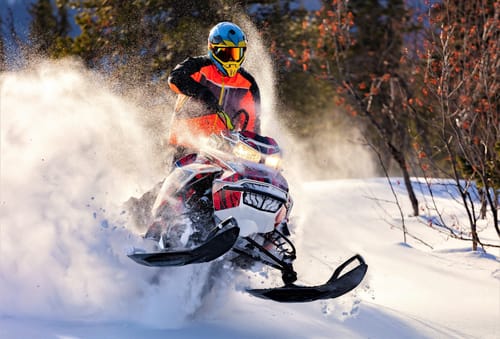 Snowmobiles Become Hugely Popular in Pandemic | ข่าวประจำวัน Engoo