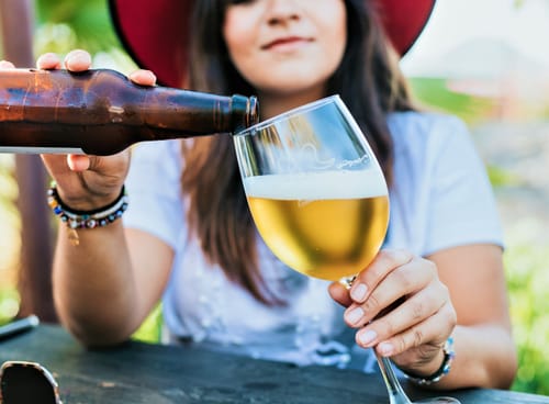 Moderate Drinking Linked with Lower Heart Disease Risk | Engoo Daily News