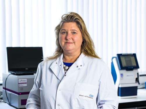 Lab-Grown Blood Used in First Human Trial | Engoo 每日新闻