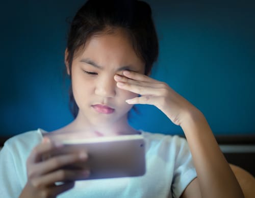 Too Much Screen Time Harms Children's Eyes | Engoo