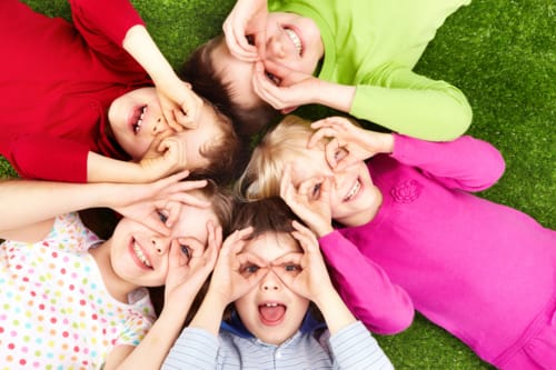 Parenting Tips: Is 'Goofing Off' Good for Children? | Engoo Daily News