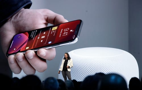 Apple Introduces New Software As It Moves Beyond iPhones | Engoo Daily News