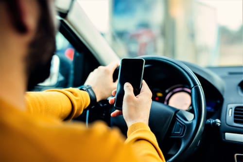 Australia Uses New Technology to Catch Drivers on Phones | Engoo Daily News